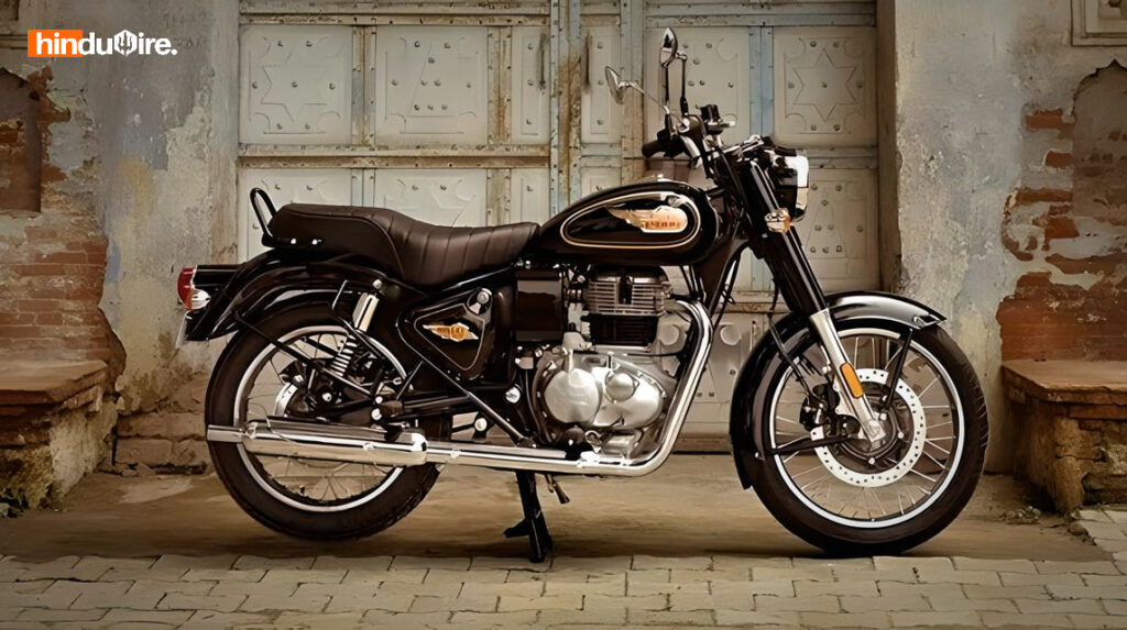 How The New Royal Enfield Bullet 350 ‘Battalion Black’ Edition Stands ...